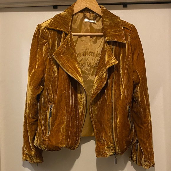 paparazzi | Jackets & Coats | Paparazzi Gold Velvet Womens Jacket ...